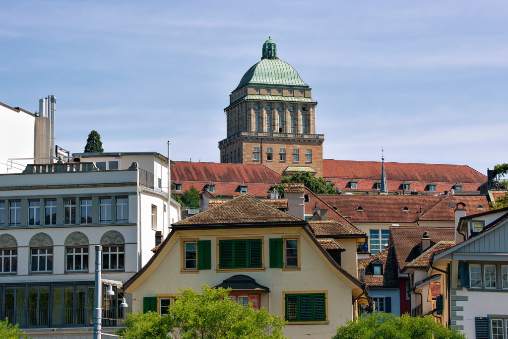 A Different Approach to Teaching - Northeastern University Global ...